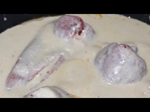 Speca me maze- albanisches traditionelles Gericht- Spitzpaprika mit Schmand-Sahne-Sauce