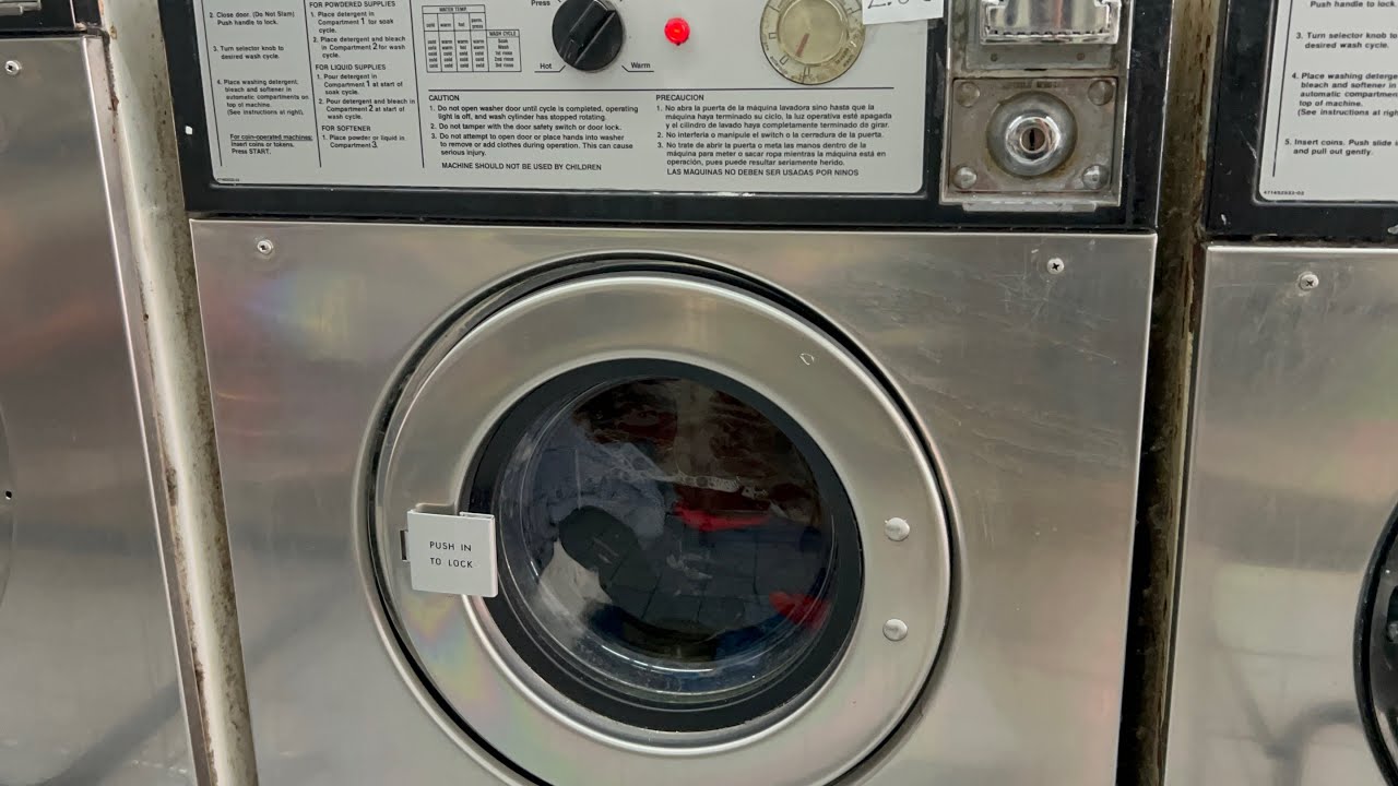 Wascomat Junior W74 spin action - YouTube