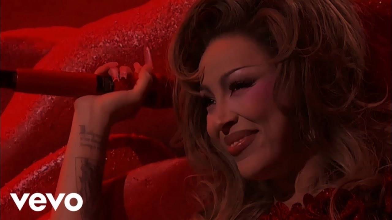 Doja Cat - Gorgeous (Live on SNL) Part 5 - YouTube