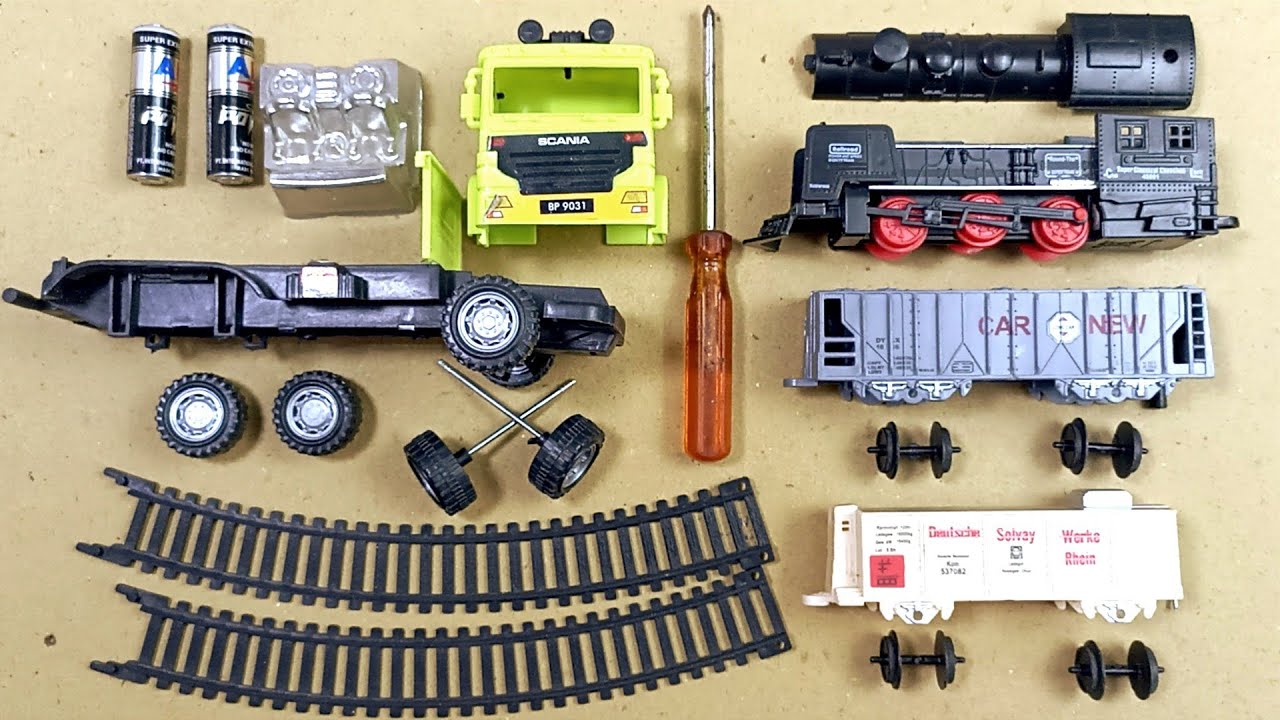 Merakit Mainan Truk Rusak, Mainan Kereta Api Rail King - YouTube