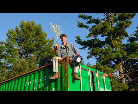 Learning to Weld So My New Boat Shed's Roof Doesn't Fly Away - No. 42