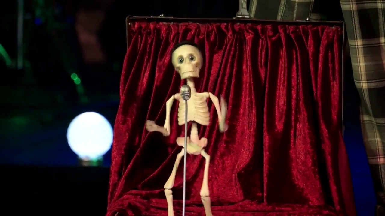 Solo Puppet Cabaret! For street or stage. Australian performance. - YouTube