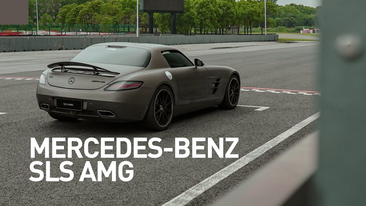 FLYING ON TRACK / MERCEDES-BENZ SLS AMG - YouTube