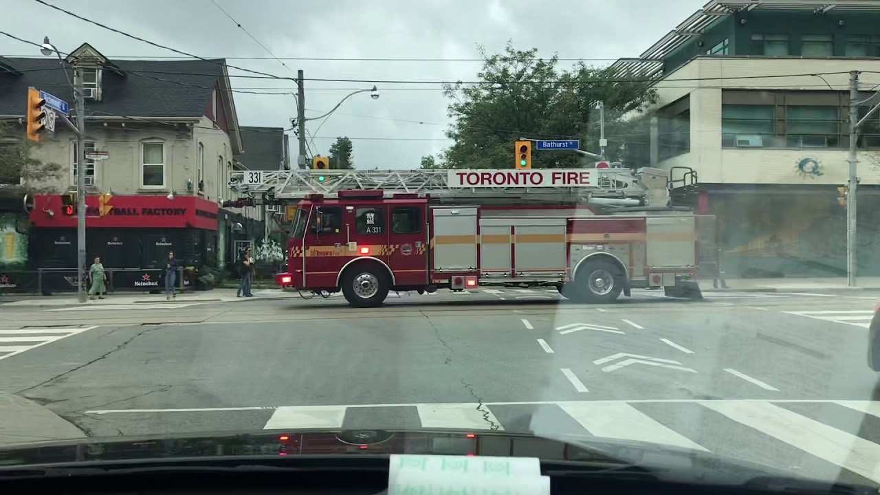 Toronto Fire Services Aerial 331 Responding - YouTube