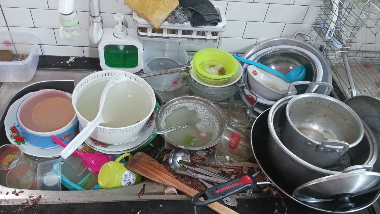 ‼️My kitchen rotted while I was in the hospital 😱😭 CLEANING EXTREMELY ...