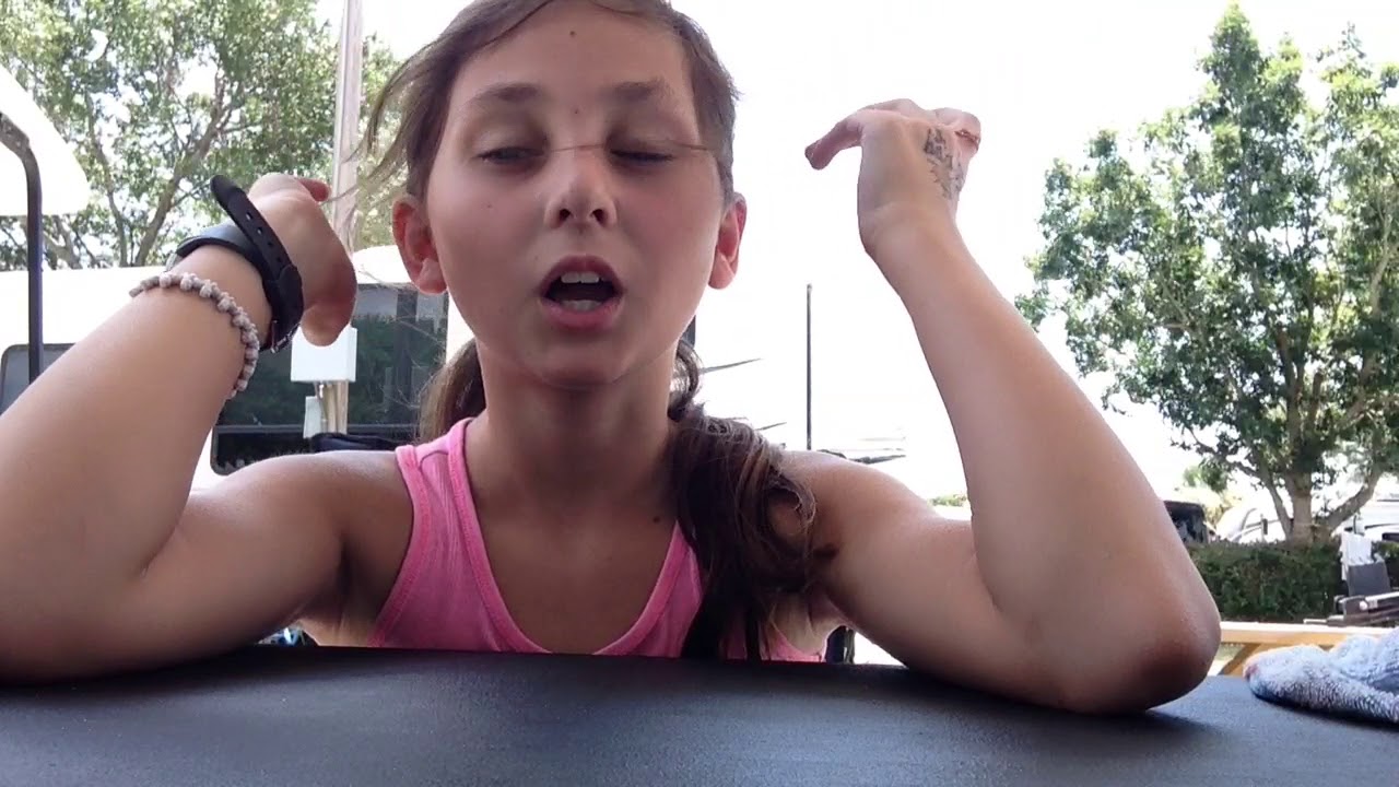 Testing out arcade toys!!! - YouTube