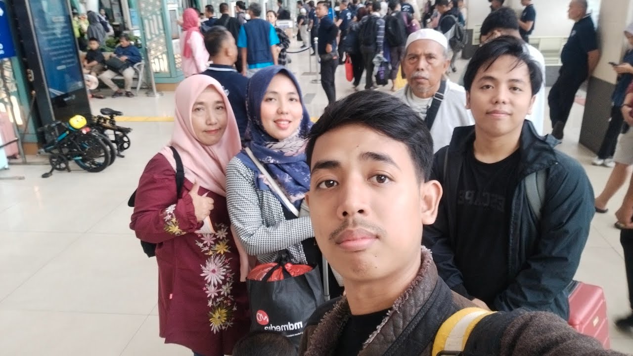 AMS FAMILY'S NGAYAB TO JOGJA - YouTube