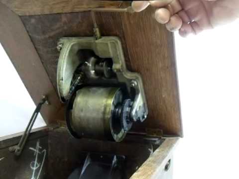 Victor Victrola VV-VI A Motor Demo - YouTube