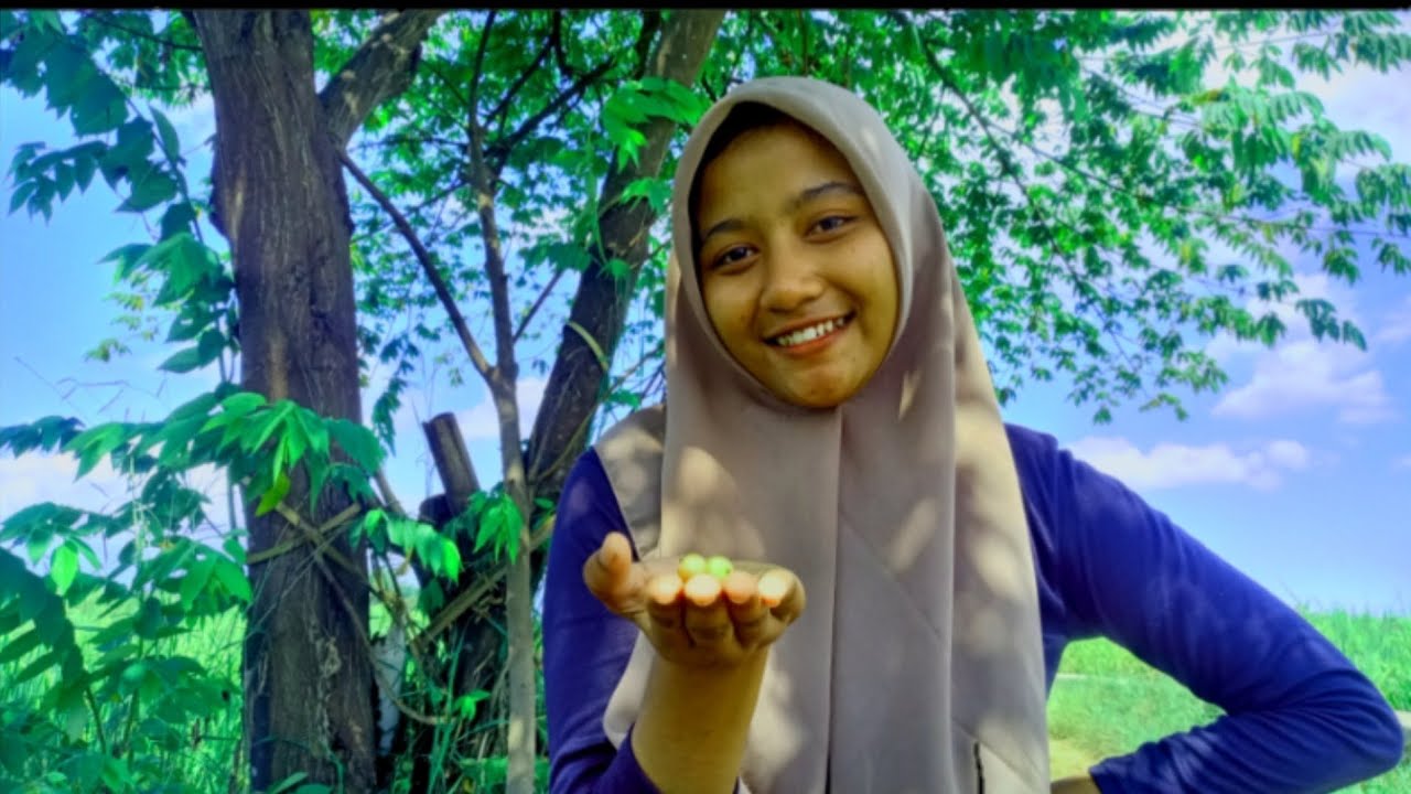 NENG TIARA GADIS DESA CANTIK SEDERHANA TINGGAL DI PELOSOK PEDESAAN JAWA BARAT - YouTube