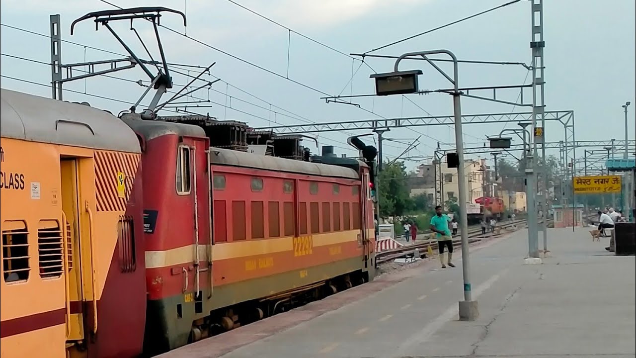 Amazing Loco WDG4G ,WDG4D,WAP-4 at Meerut City Junction - YouTube