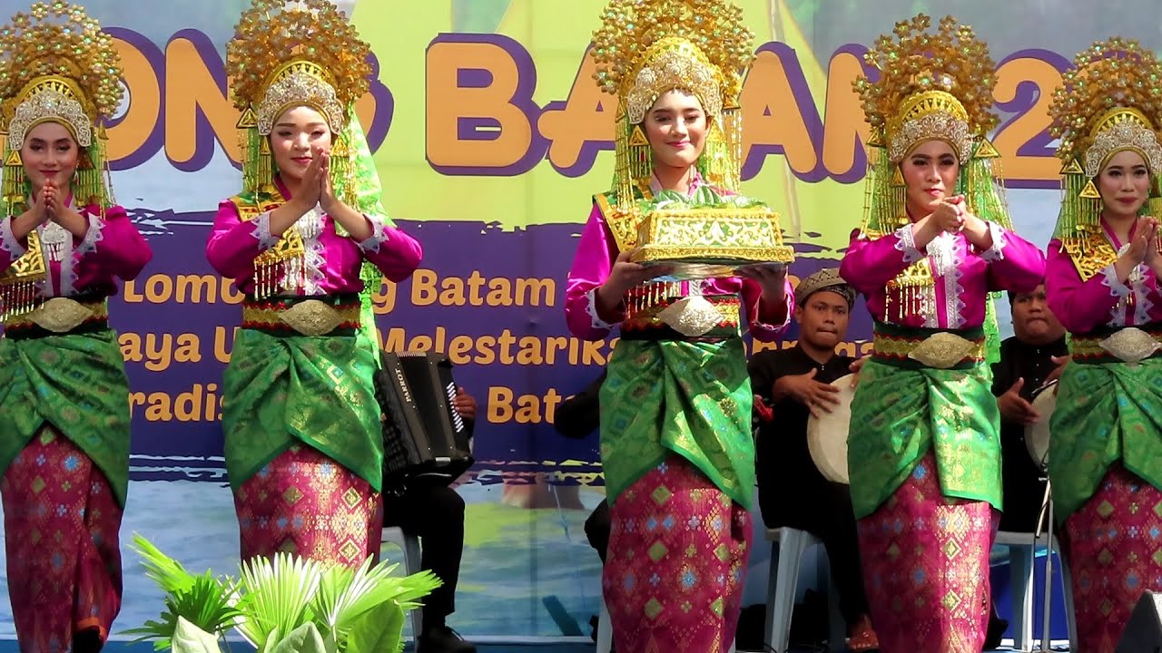Tari Persembahan Melayu Acara Lomba Jong Batam 2020 - YouTube