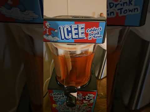 Trying out our new ICEE slushie making machine at home!🍧 - YouTube