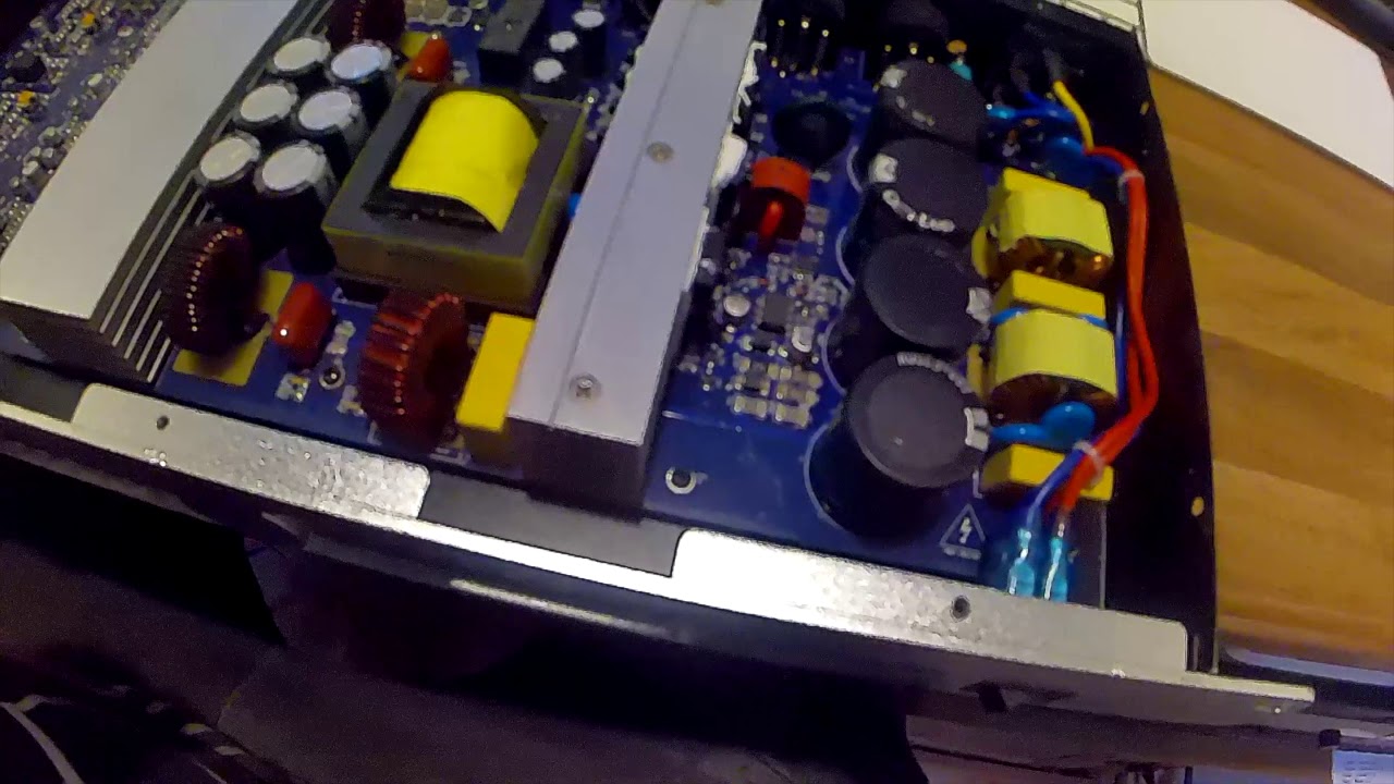 Whats in side a KAM KD1000 Amplifier - YouTube