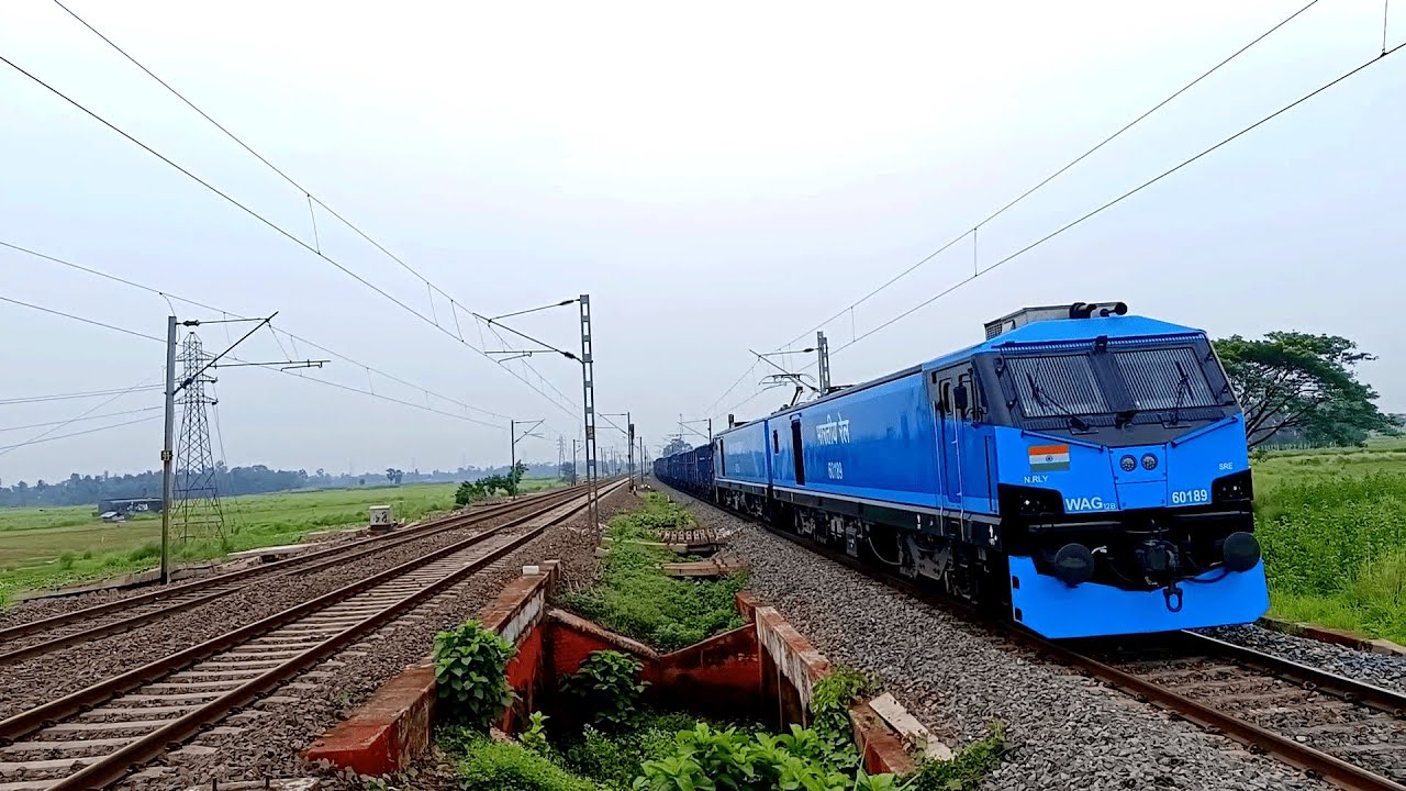 Beautiful Indian Freight Trains Crossing Station | The "Beast" WAG12 ...