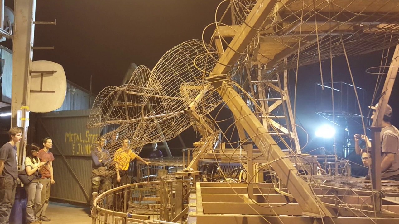 A New Leaf 'Lil Rocky' Rocking Chameleon Mech Test - YouTube