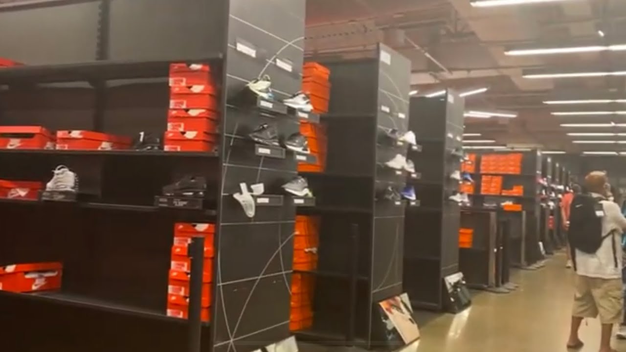 Washington dc outlets - YouTube