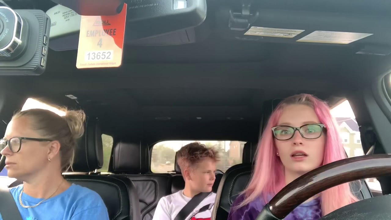 Funny car ride with the family - YouTube