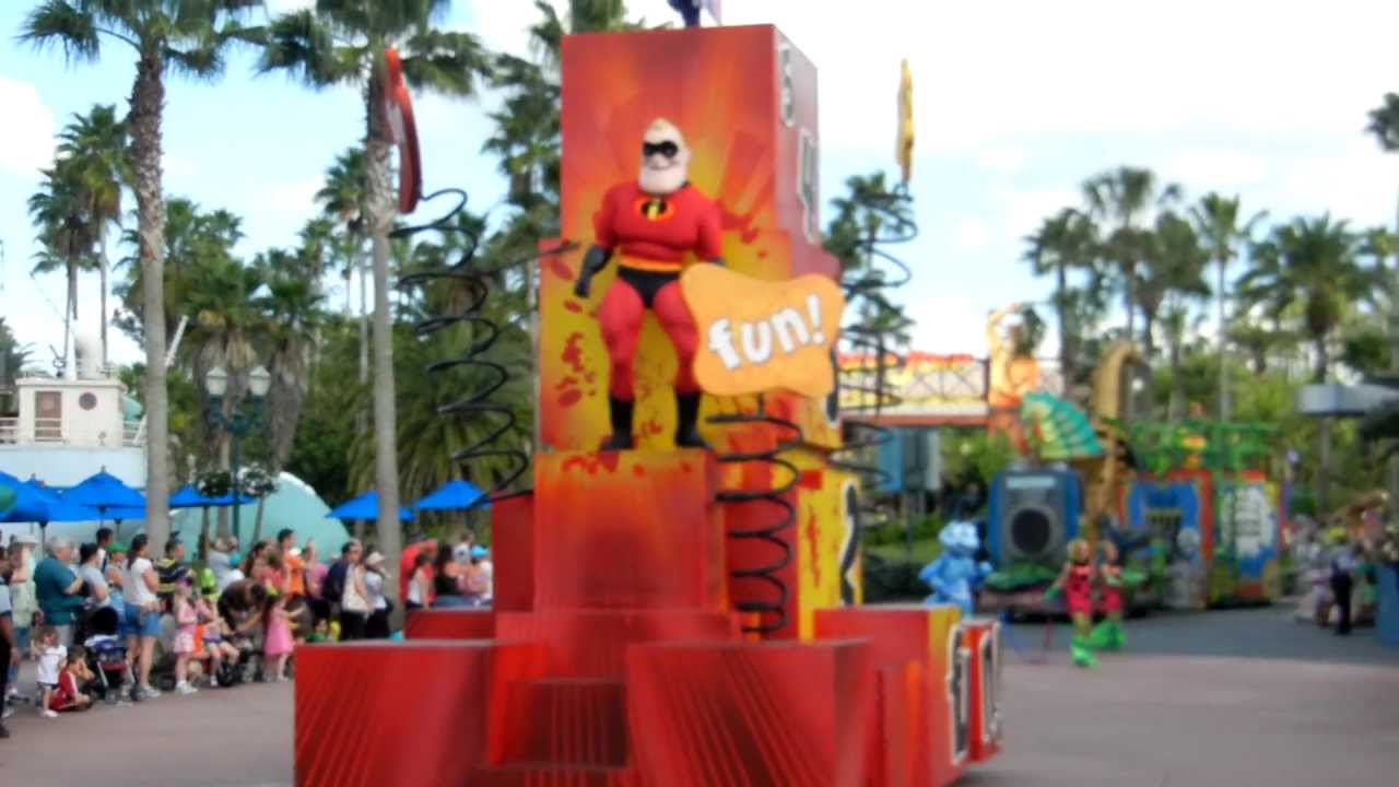 Disney Pixar Pals Countdown to Fun Parade - YouTube