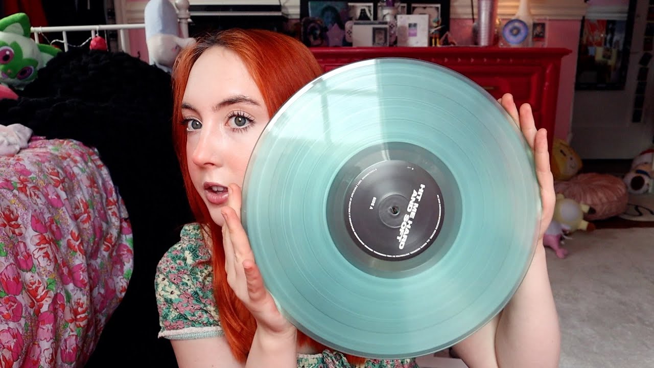 WHAT'S THE DEAL WITH ALL THESE VINYL VARIANTS NOWADAYS?! - YouTube