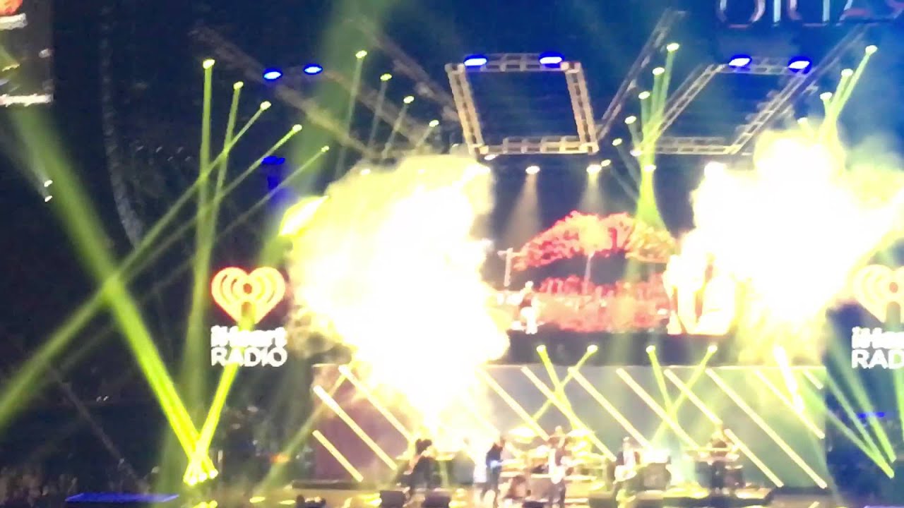 Iheart the 80's concert Rick Springfield and Cody Simpson - YouTube