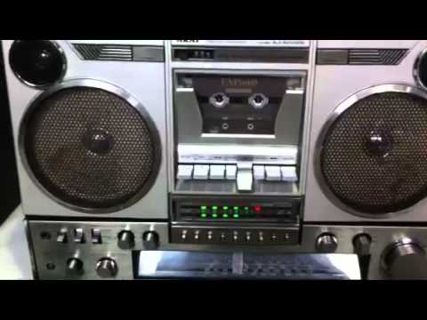 BOOMBOX AKAI AJ 500 FS - YouTube