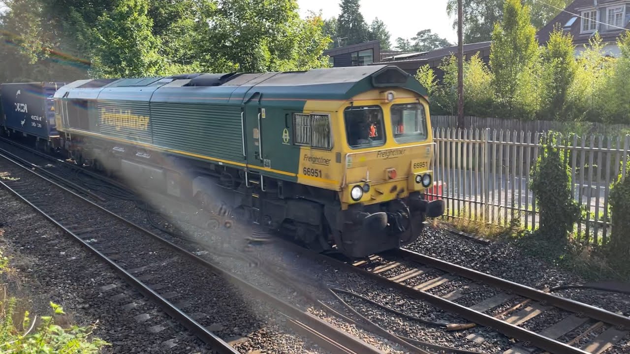 Class 66 | 66951 | Two Tone | Freightliner - YouTube