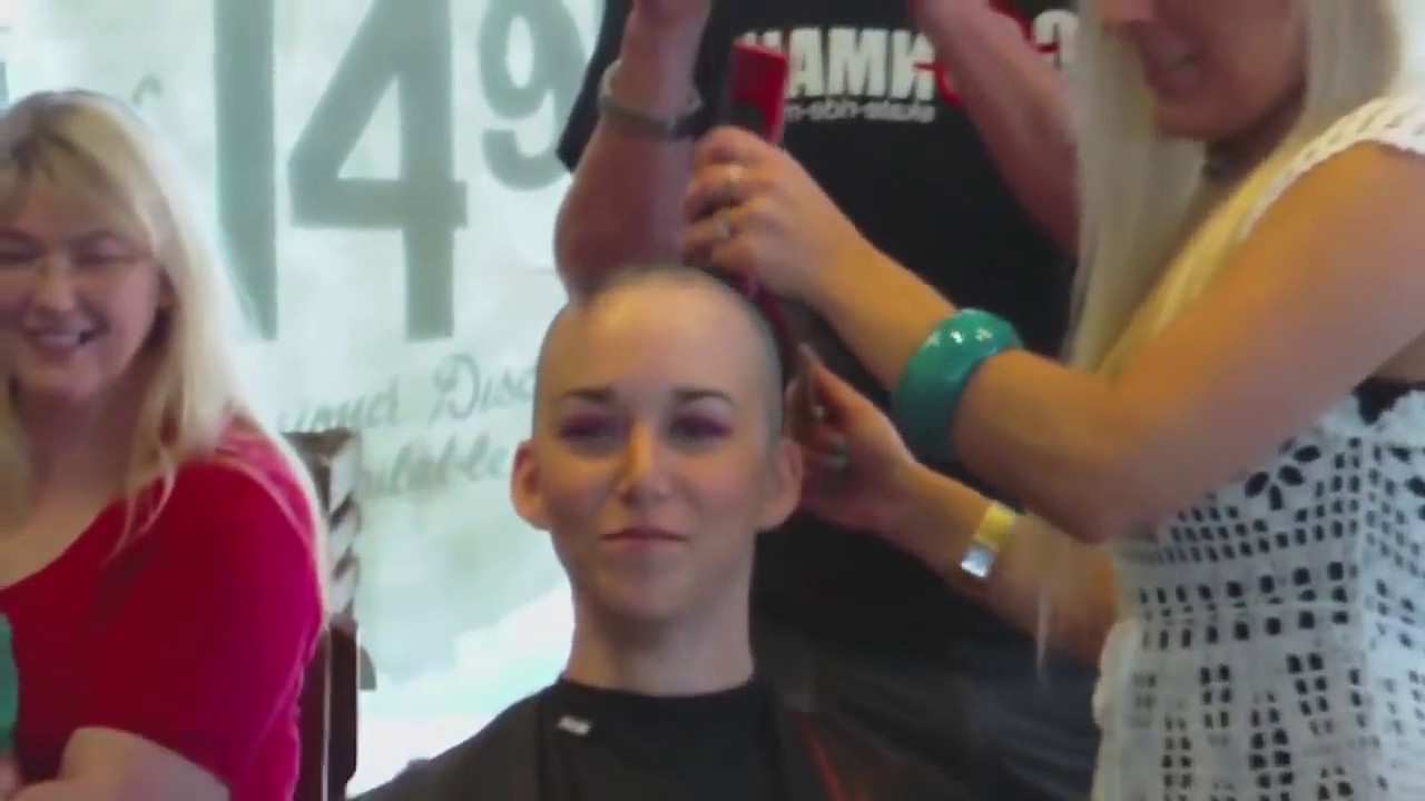 Woman Shaves Her Head For Her Friend Headshave Youtube