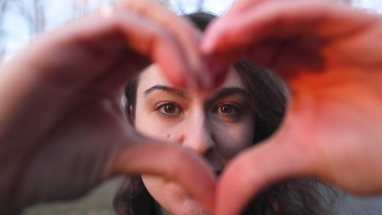 Gee Wizz - Show Me Love (feat. Chance the Rapper, Moses Sumney & Robin ...