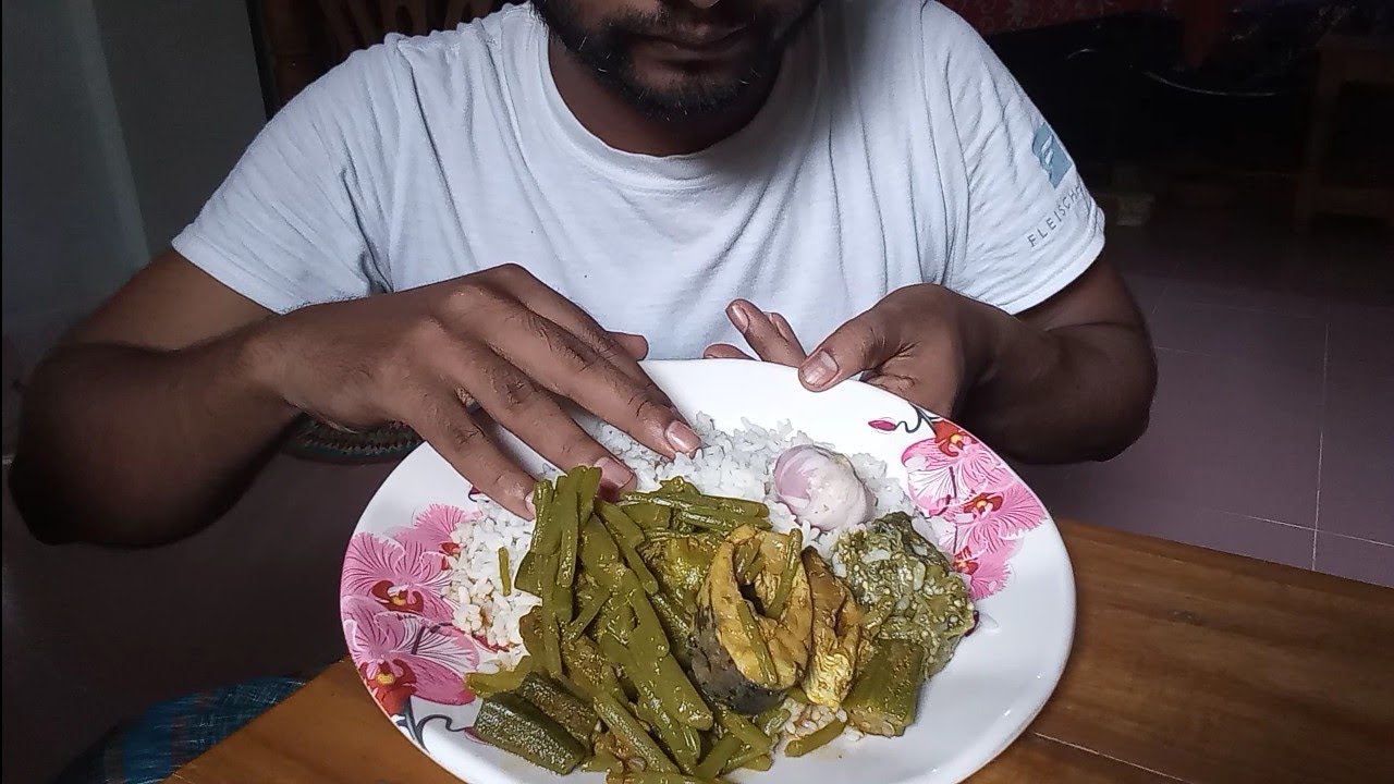 FISH CURRY AND BHAT EATING | বেগুন ভর্তা ভাত | ONION | EATING SHOW ...