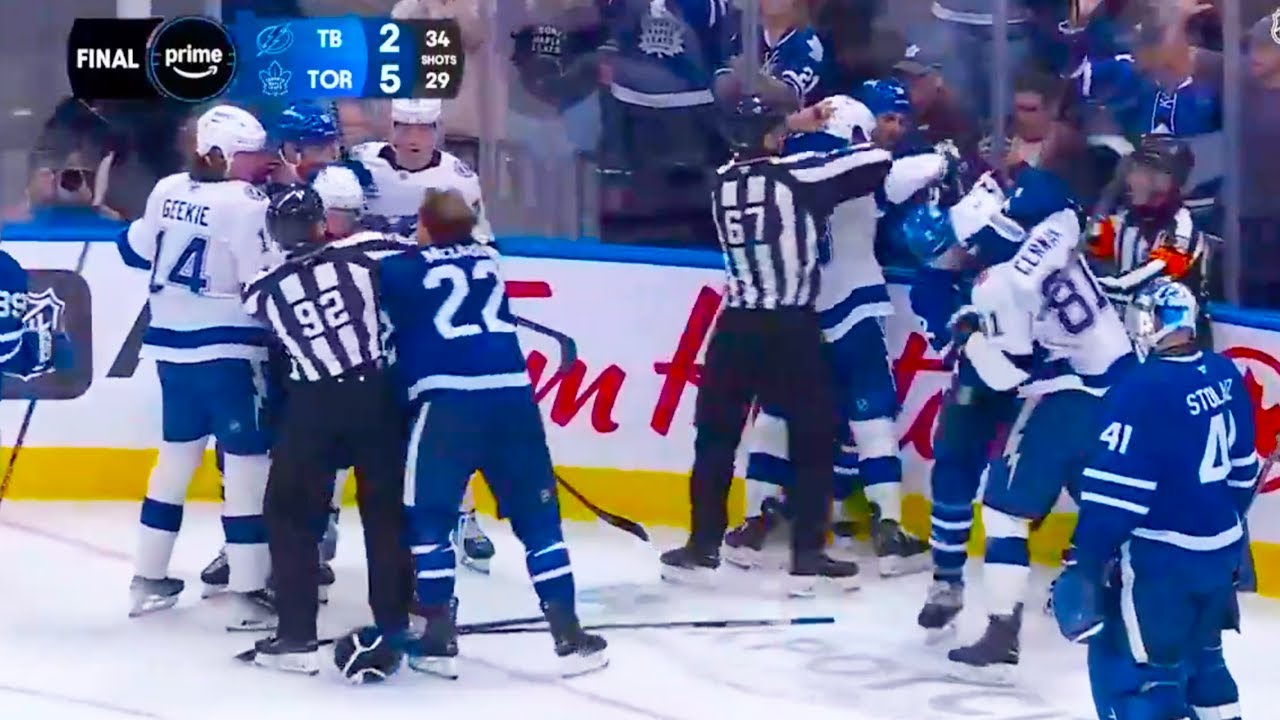 Michael Eyssimont, Simon Benoit, John Tavares, Erik Černák Fight Brawl ...