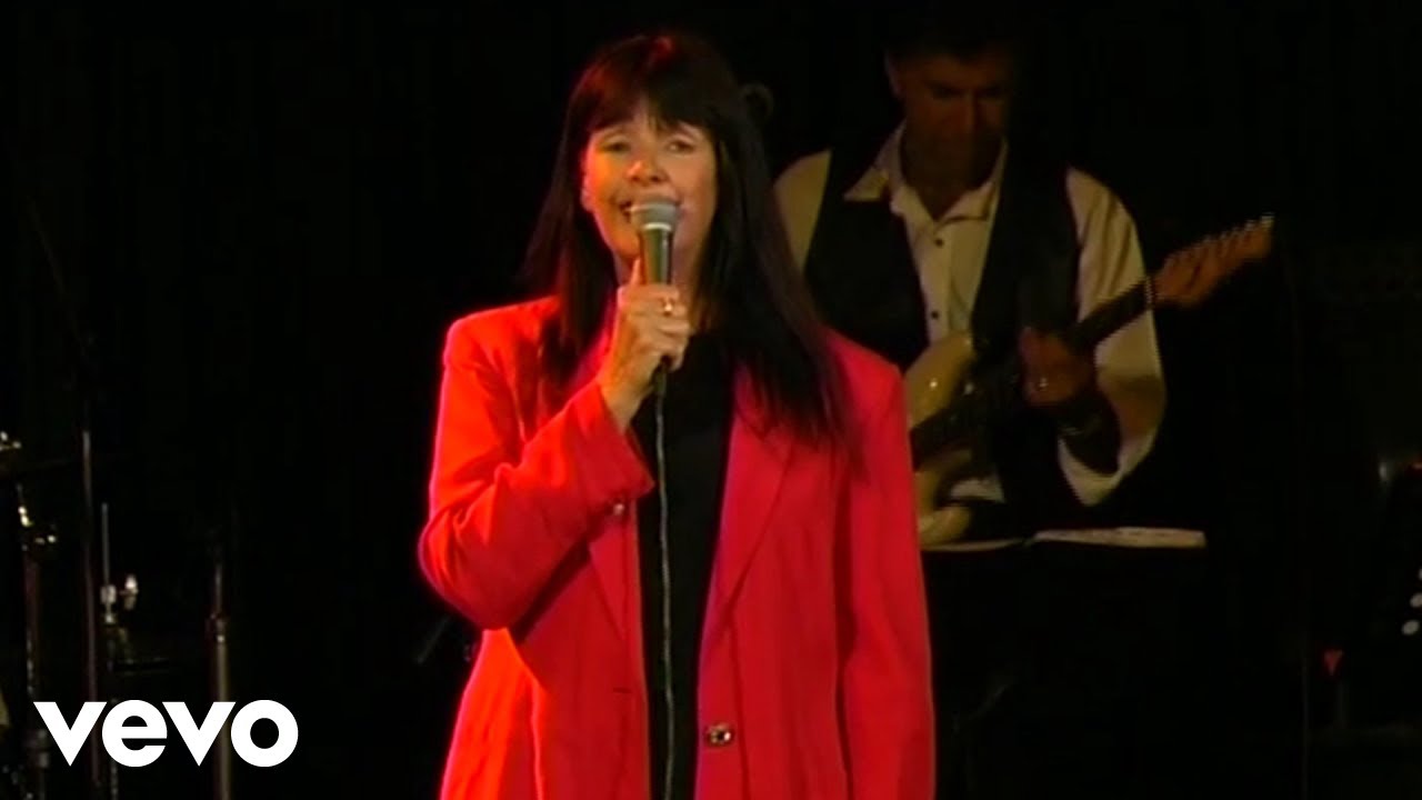 Norma O'Hara Murphy - Strange Strange Man (Live In Bundaberg) - YouTube