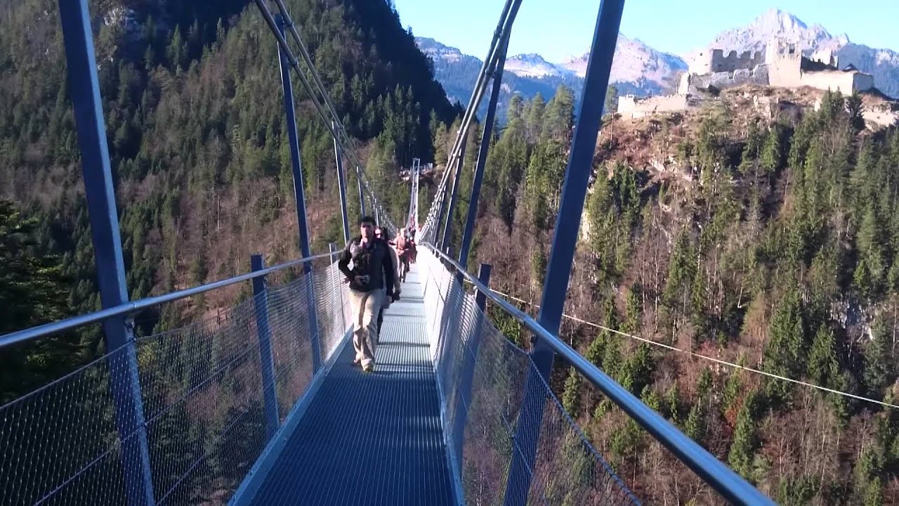 Highline 179 - Fussgänger-Hängebrücke bei Reutte,T - YouTube