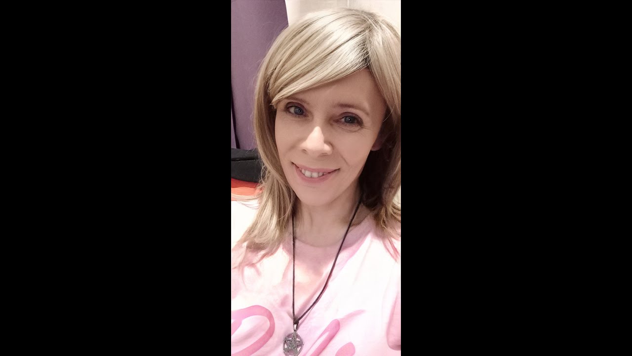 Rachel Louise Swann is Live - YouTube