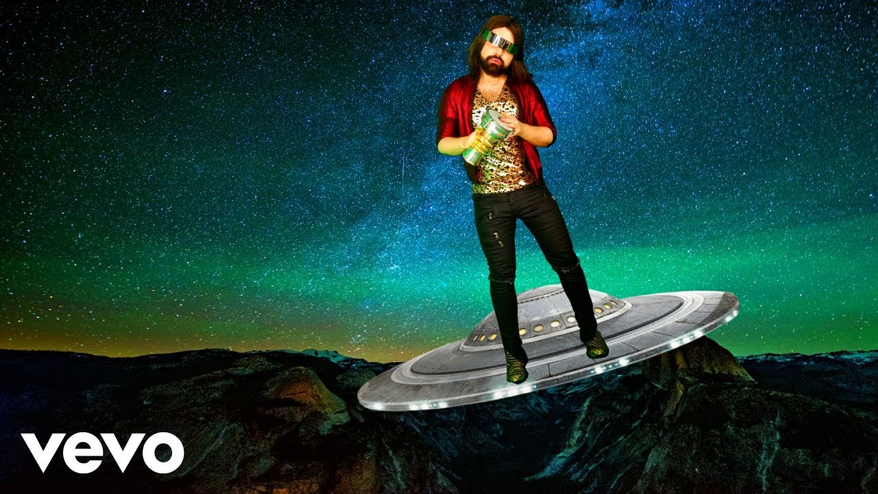 Colin - Bu Dünya Büyülü (Official Audio Video) - YouTube