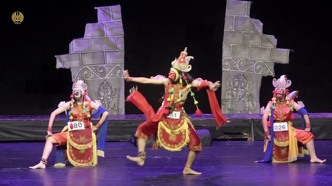 Fragmen Tari Panji Bangun Candi - Jatim Bersama UNESA 2019 - YouTube