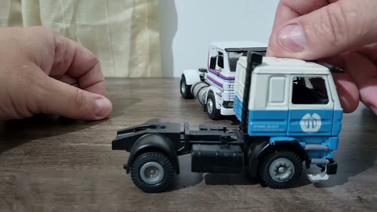 110 Scania R112 4x2 Tekno + Carreta Tanque Combustível 20221011 193947 ...