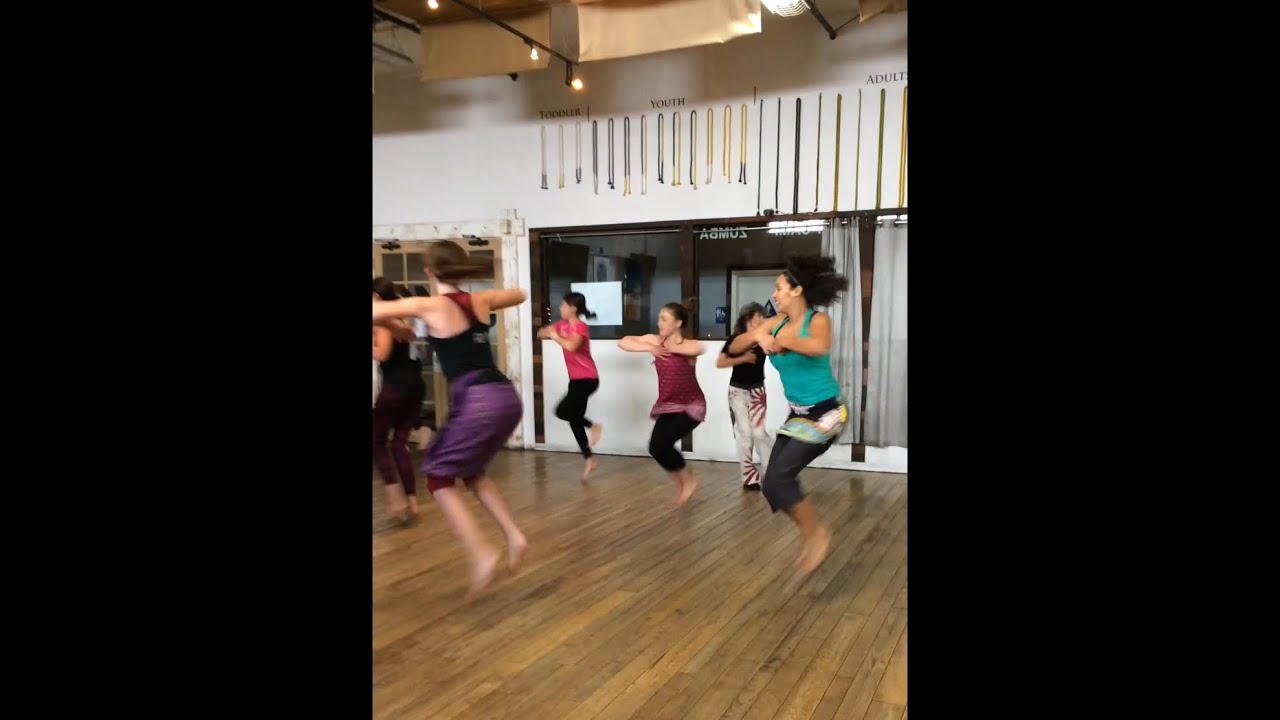Leida Tolentino's West African Dance Class: Doundounba - YouTube