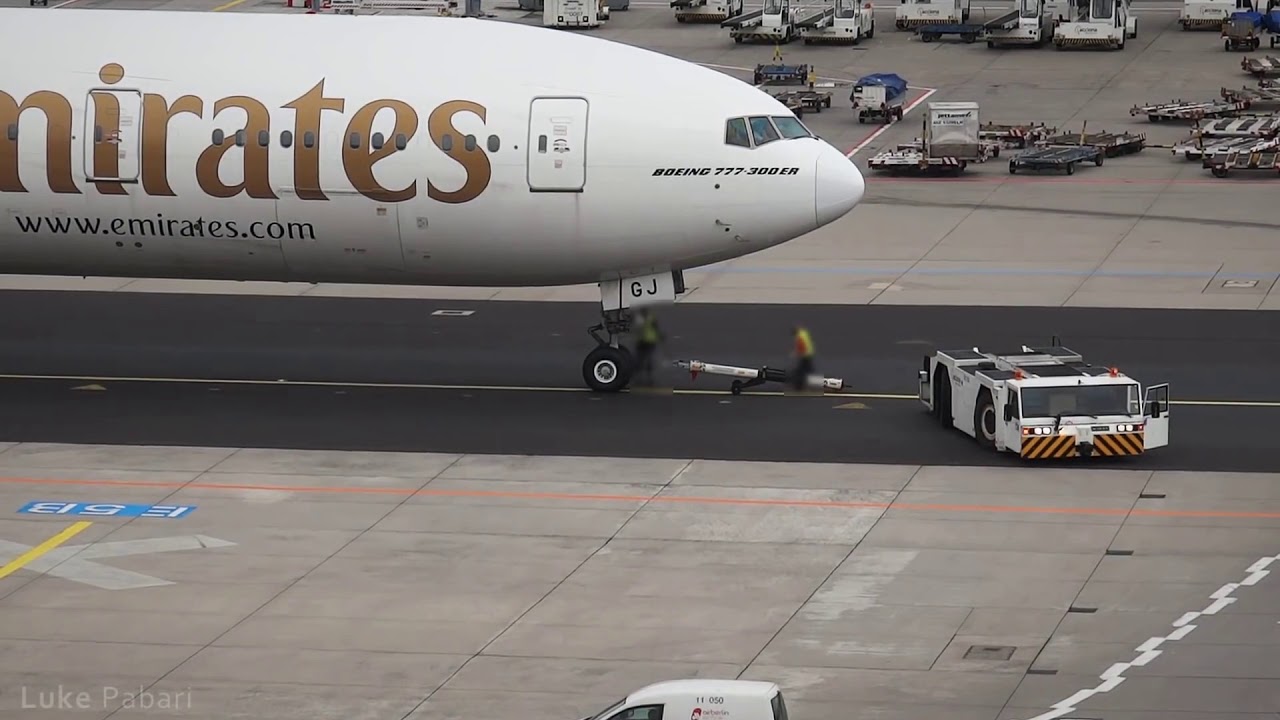 [Data Security] People Blurring Example - YouTube