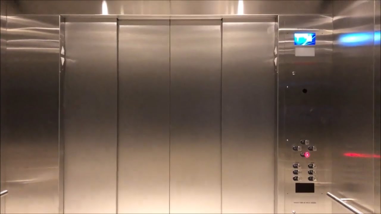 Metro (Global Tardif) Hydraulic Elevator at Safeway Austin Heights ...