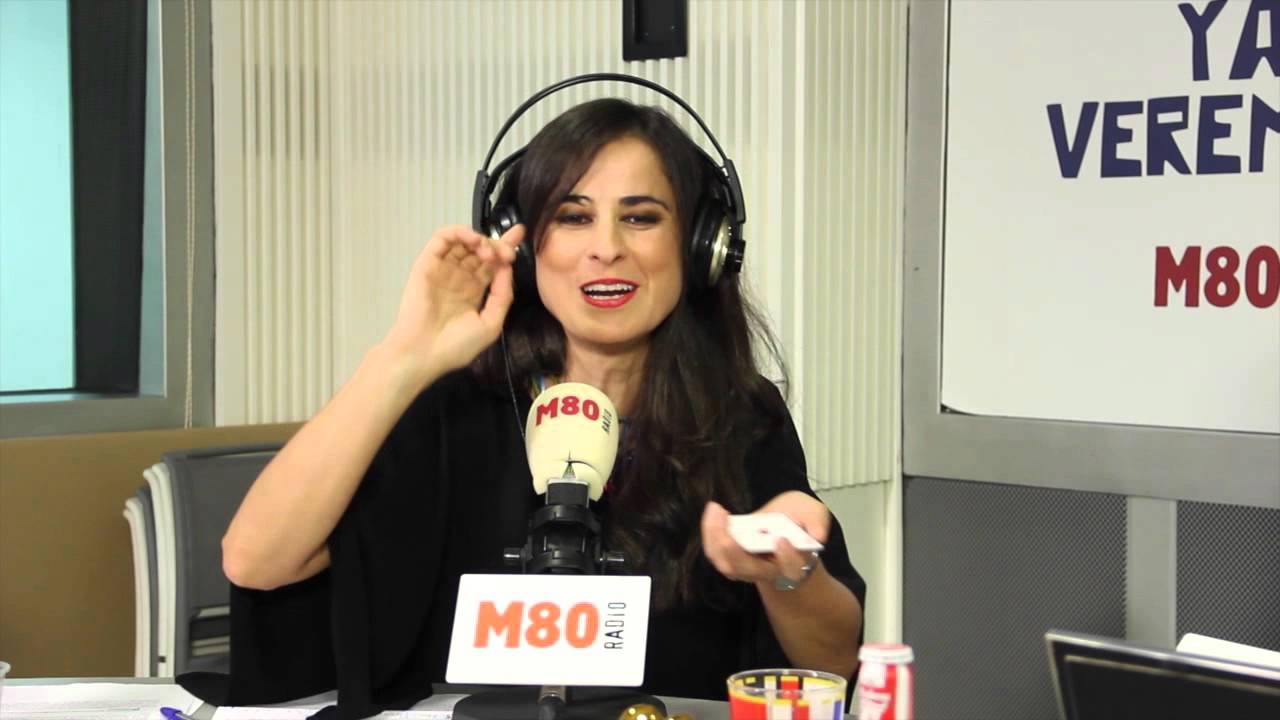 Juegos de magia con Inés La Maga - YouTube