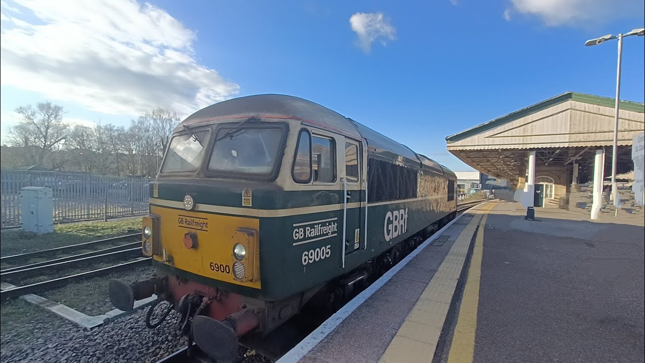Trains at Exeter St Davids 13/03/25 - YouTube