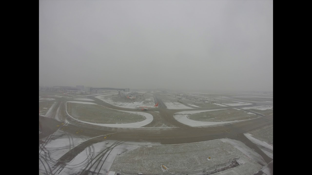Gatwick snow time lapse - YouTube