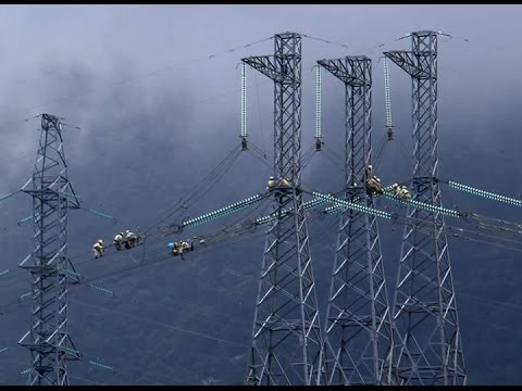 500 kV Substation Live Line Insulator Washing - YouTube