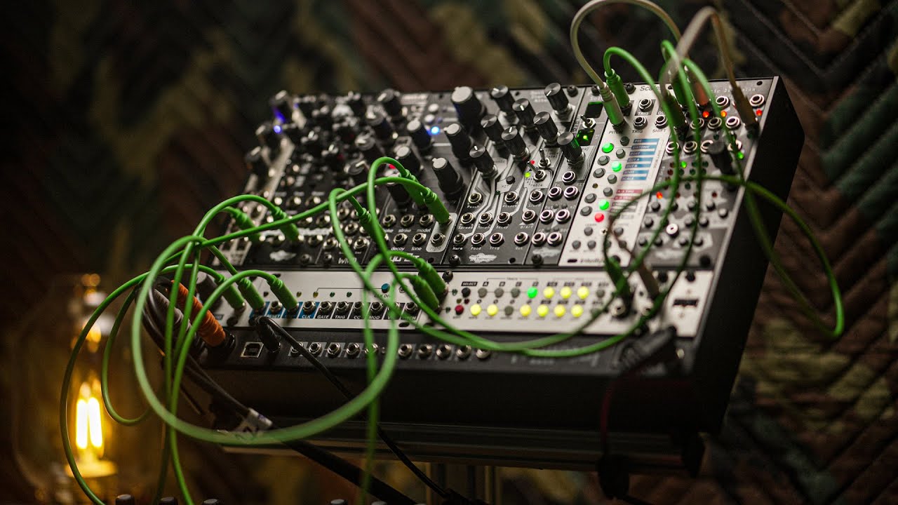 Modular House Music // My Best Setup Yet - YouTube