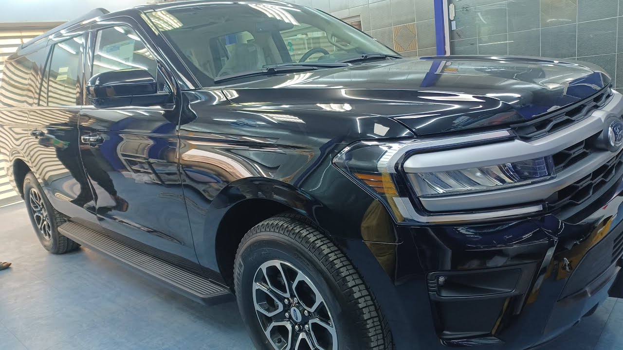 FORD EXPEDITION Lucky Jay is live - YouTube