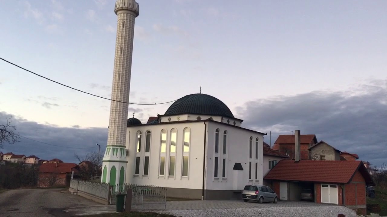 Ezan i džamija na mjestu četnićke zemunice - YouTube