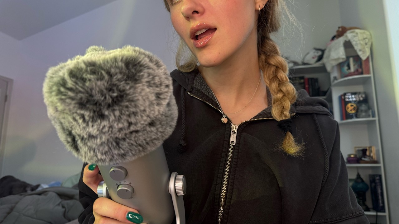 ASMR Singing & Humming You to Sleep 🌙 20 Minutes of Soft Spoken Comfort ...