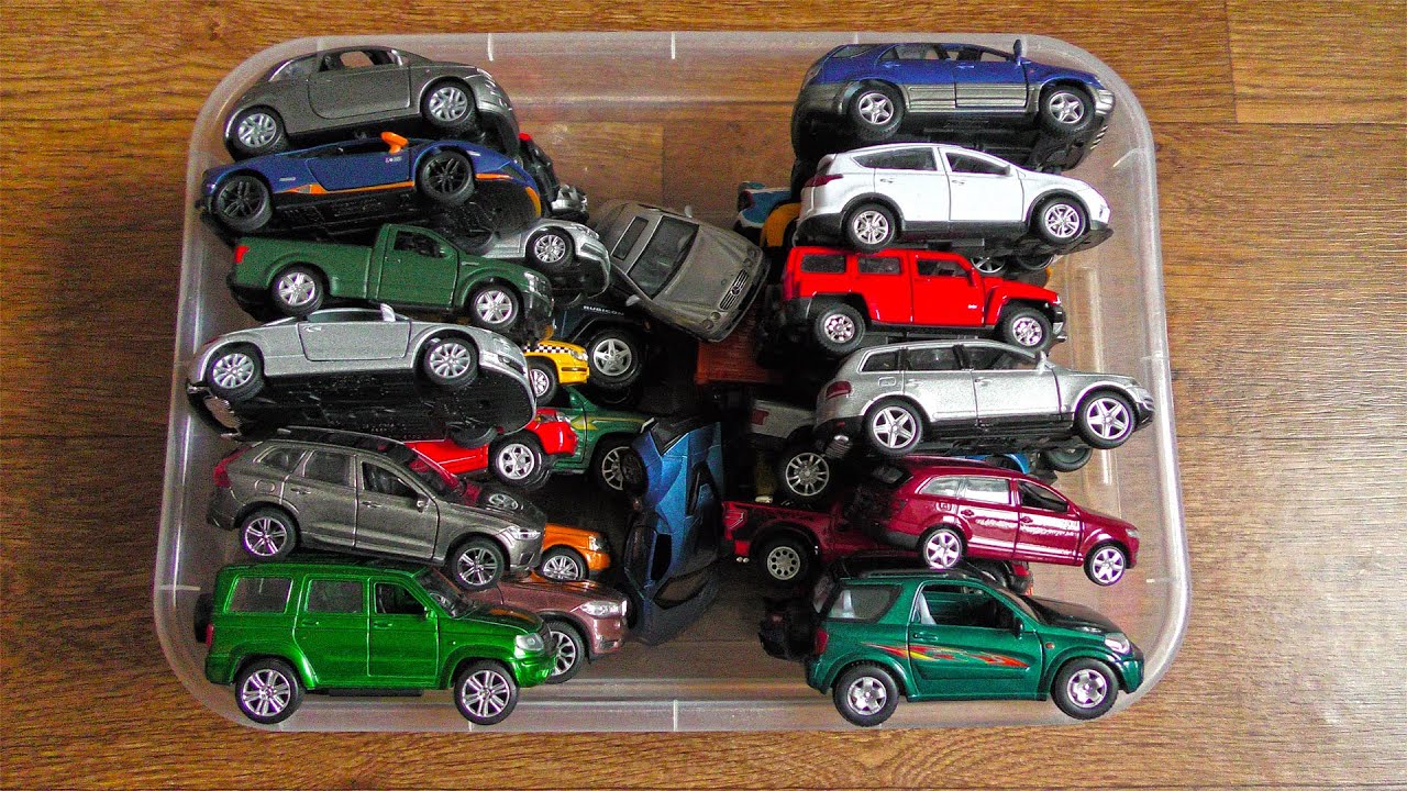 Lots of Cars Mixed in the Box - YouTube