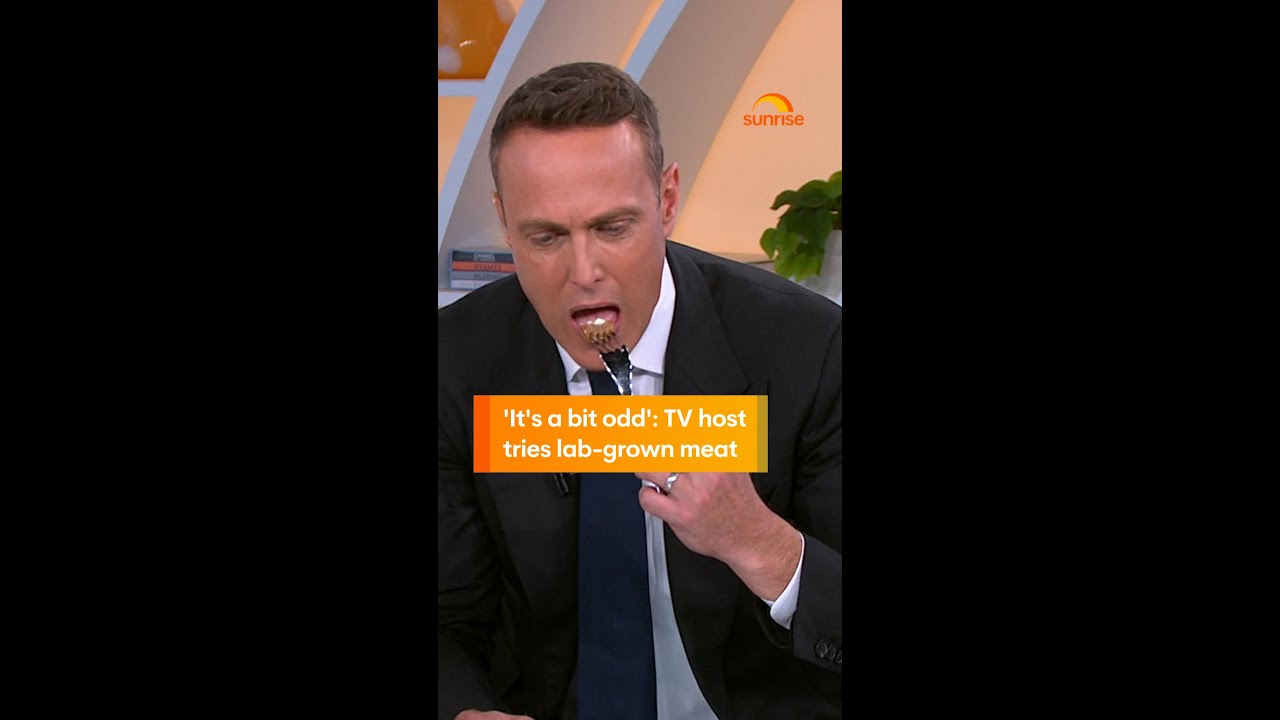 'It's a bit odd': TV host tries lab-grown meat - YouTube