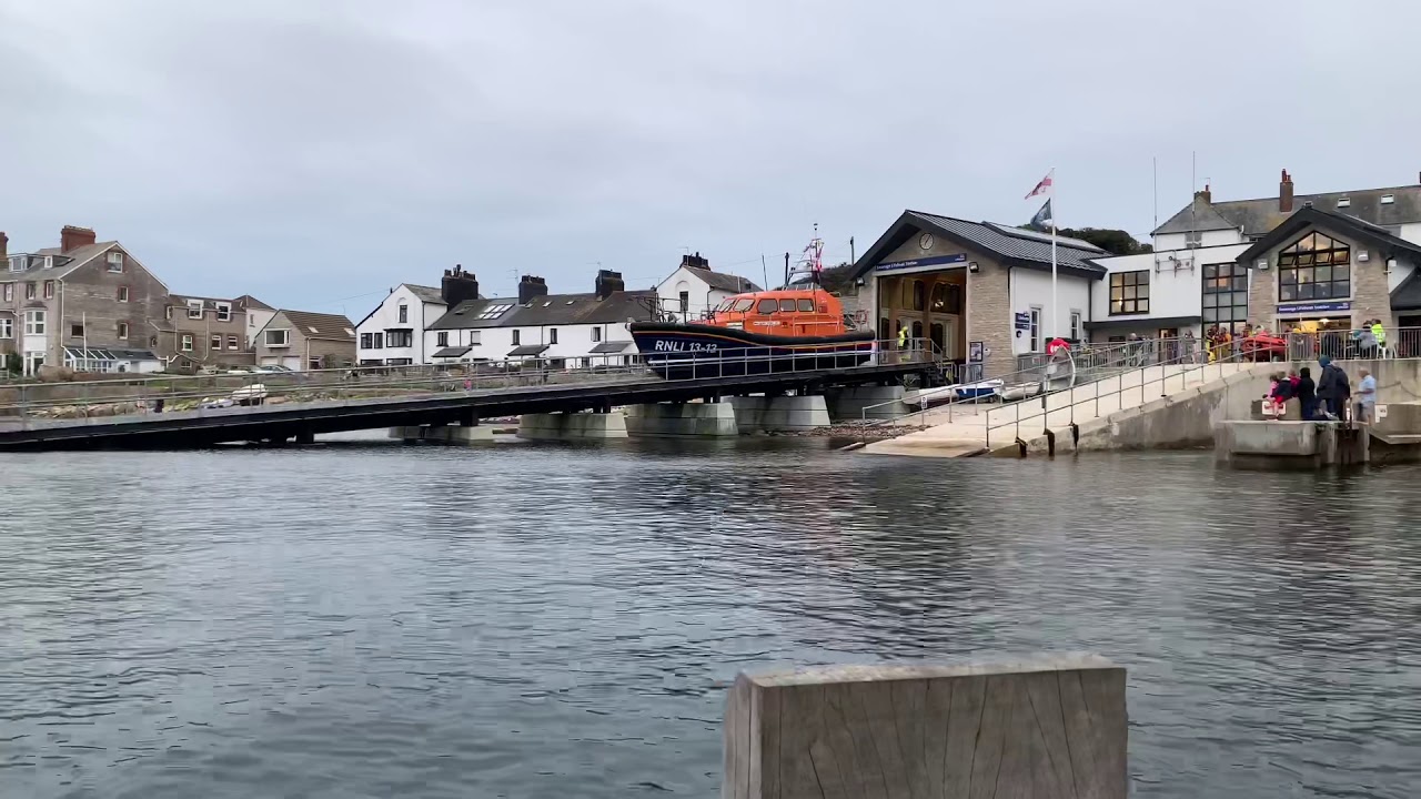Swanage lifeboat station Shannon class lifeboat launch for training ...